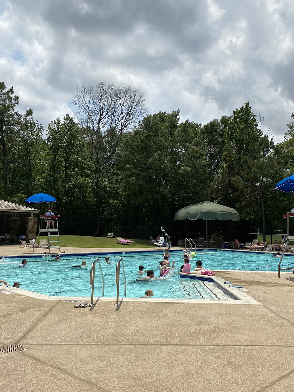 Shadowbend Pool & Sprayground | The Woodlands Township, TX